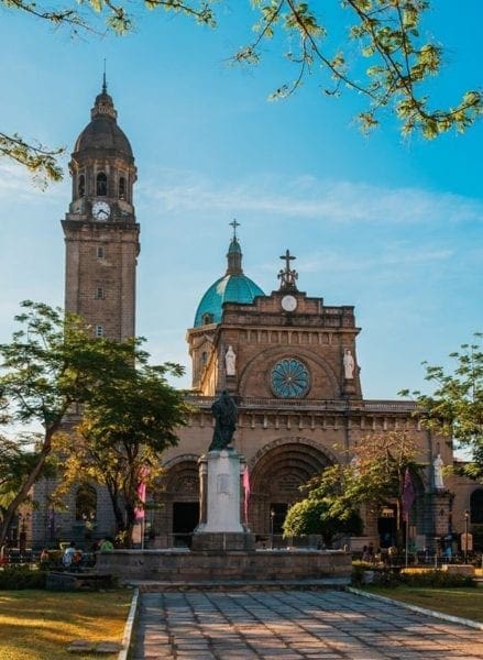 Manila Cathedral: Splendor of Manila's Catholicism | 2HotTravellers